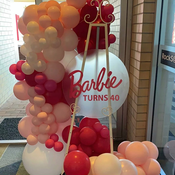 Easel Balloon Display